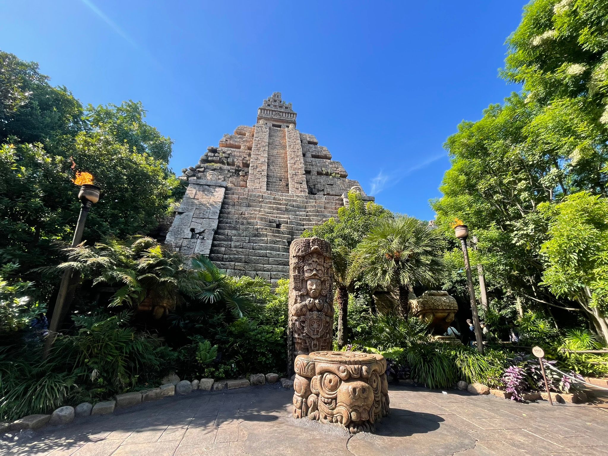 Visiting Tokyo Disneysea & Tips & Tricks to beat the queues